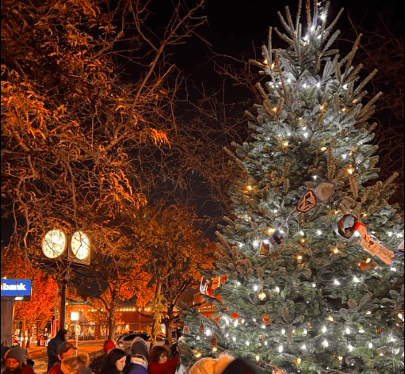 St. Johns Community Tree Lighting - Portland Living on the Cheap